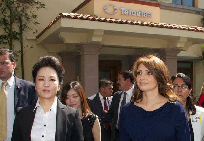 Primeras damas de China y México visitan foros de telenovelas
